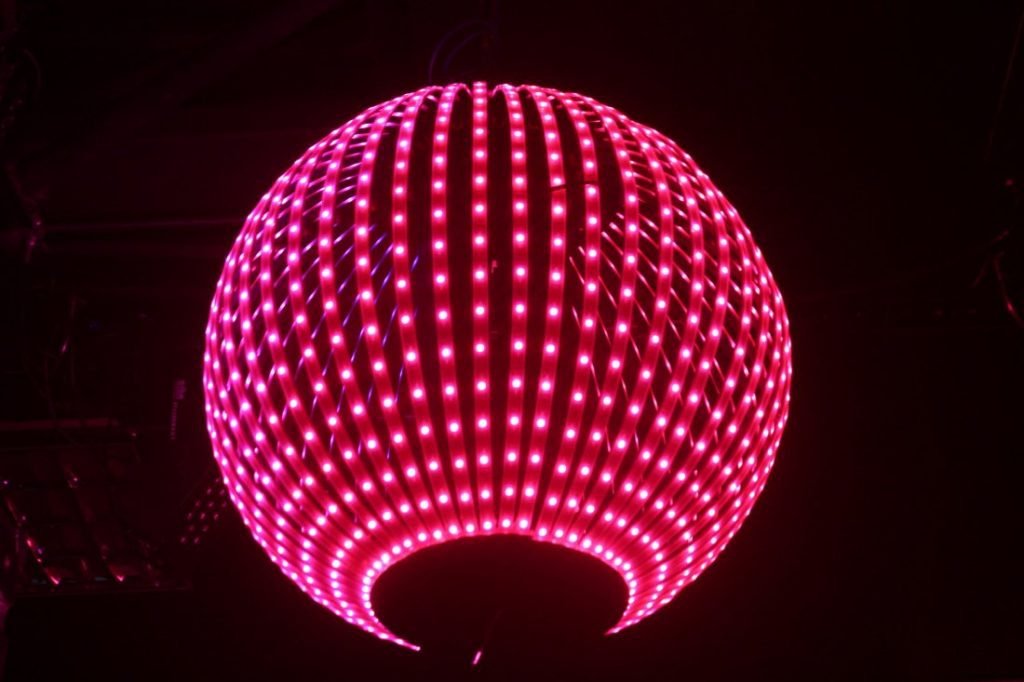Esfera LED Pixel - Star Lighting Division